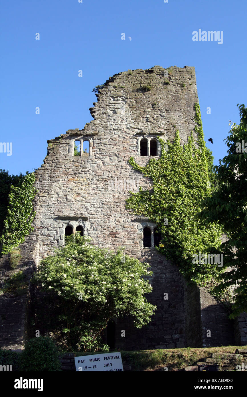 Hay castle ruins hi-res stock photography and images - Alamy