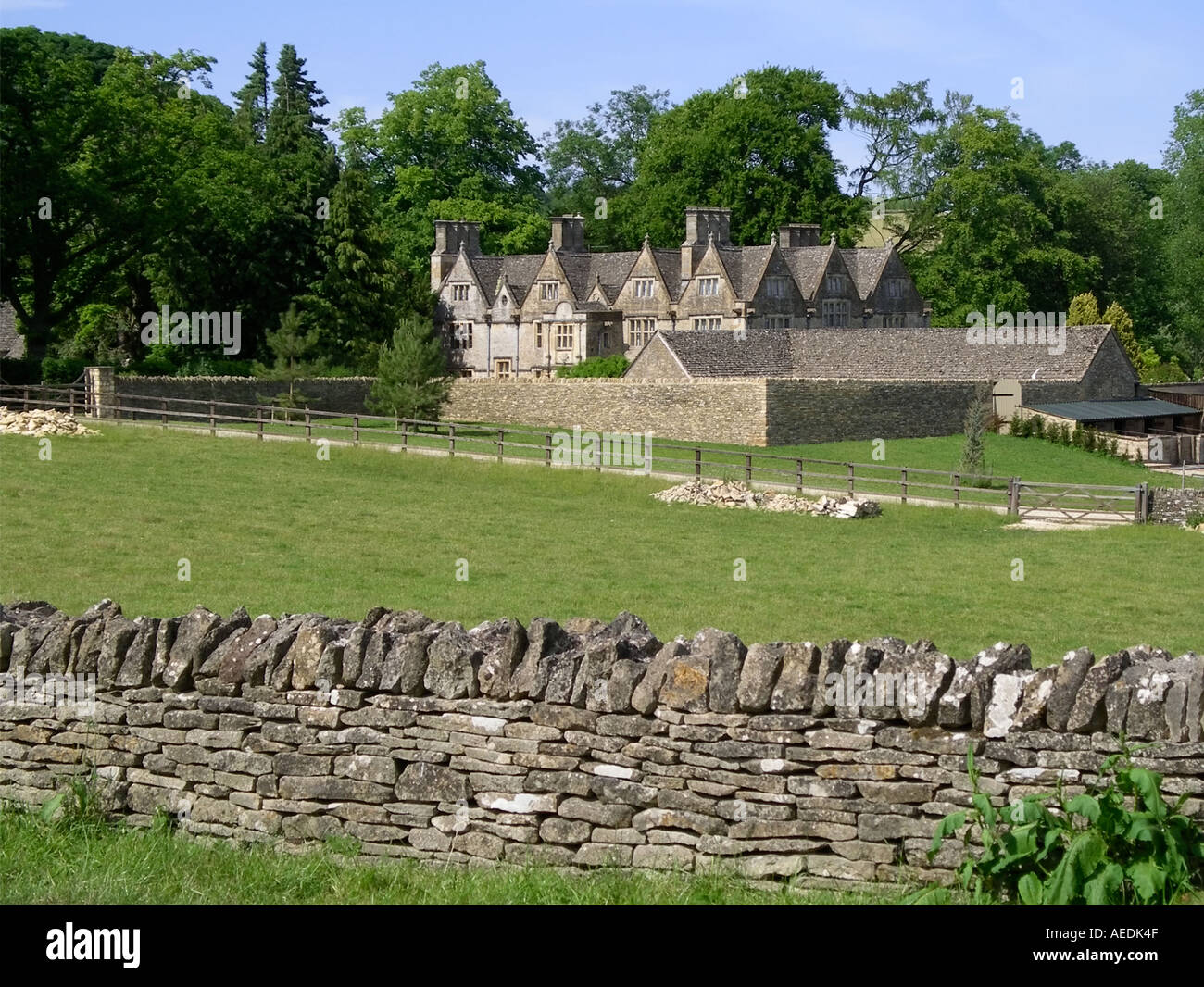 Upper slaughter manor hi-res stock photography and images - Alamy
