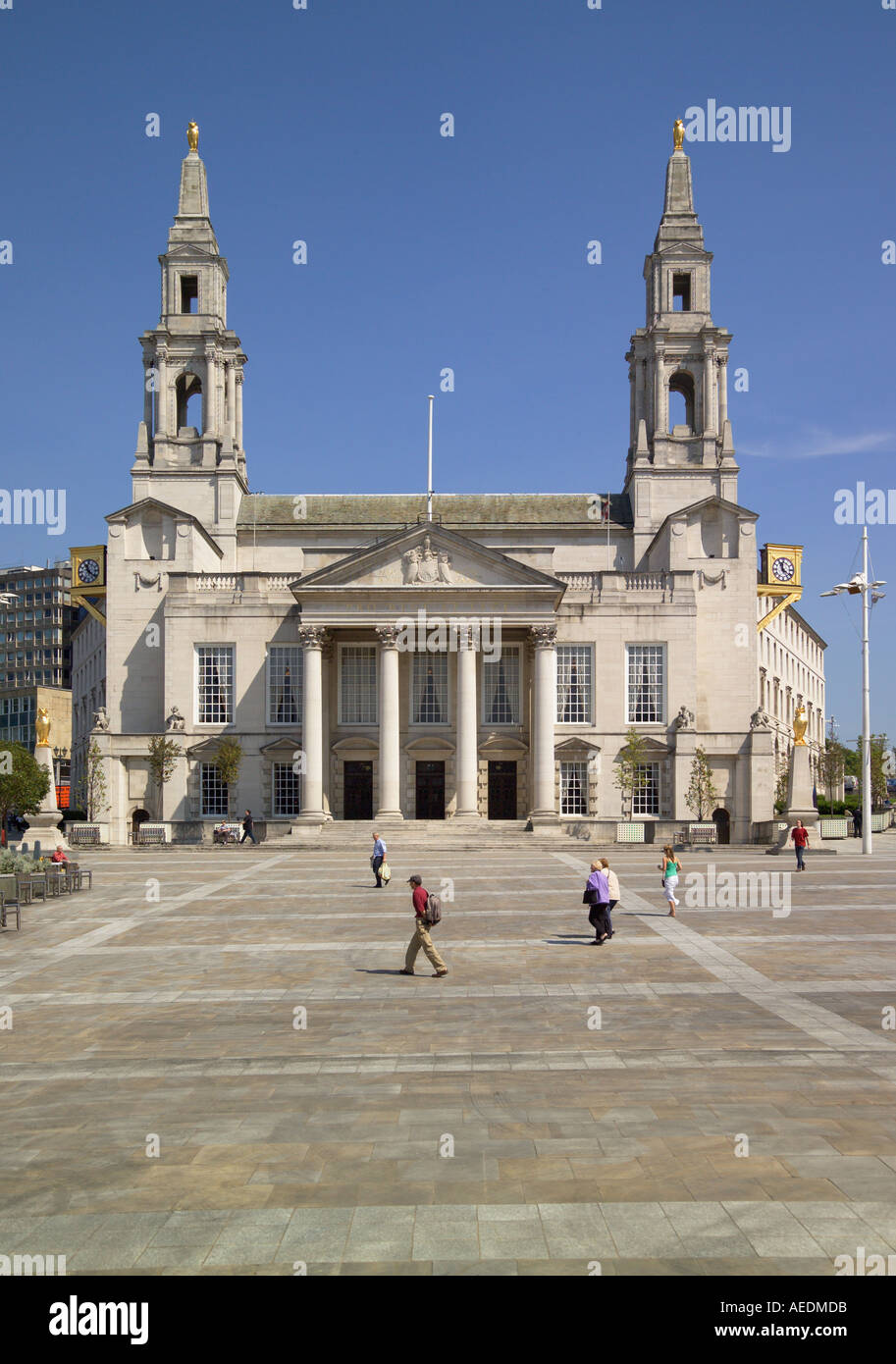 Millenium square leeds hi-res stock photography and images - Alamy