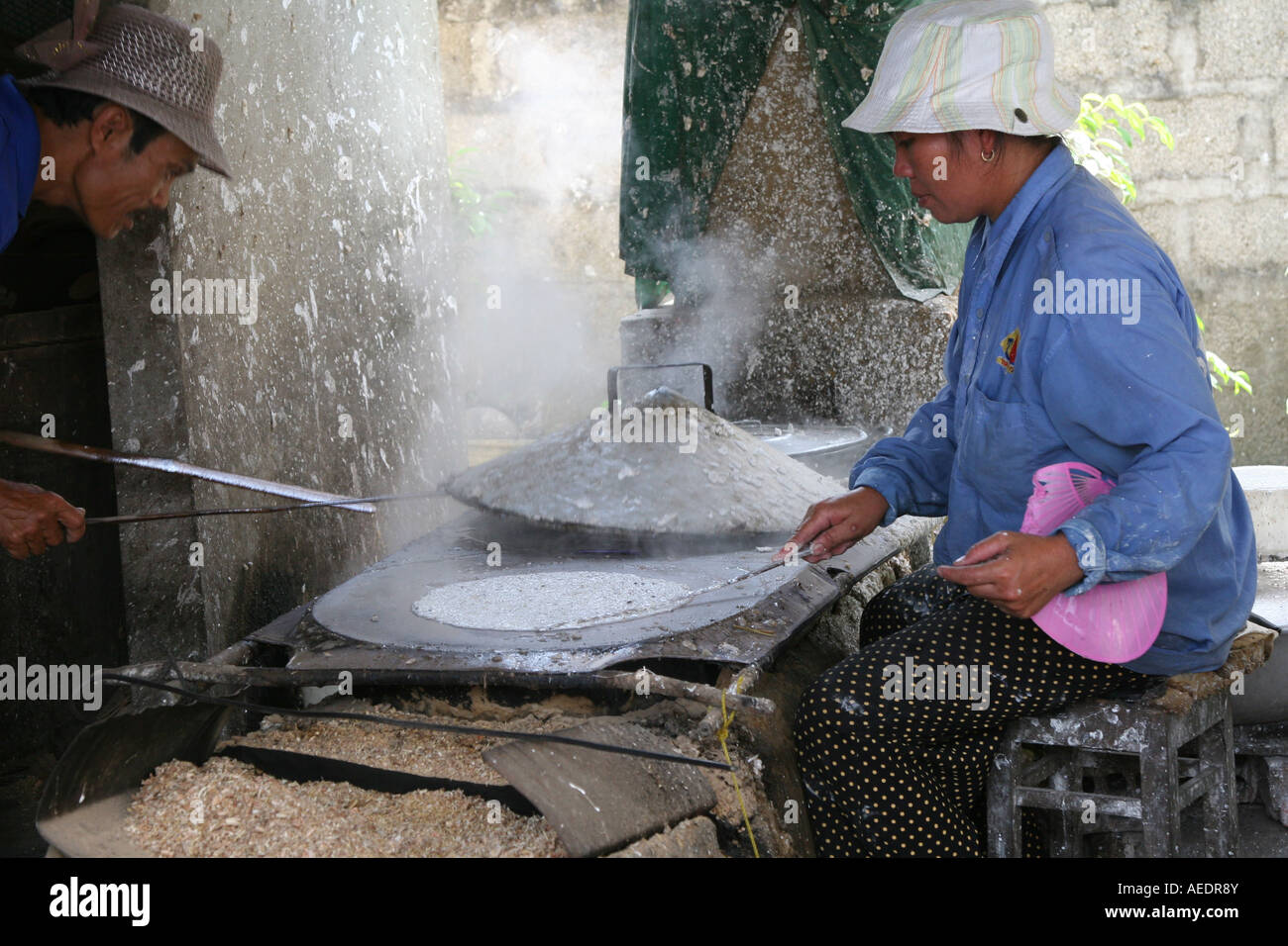 Making rice paper Stock Photo - Alamy