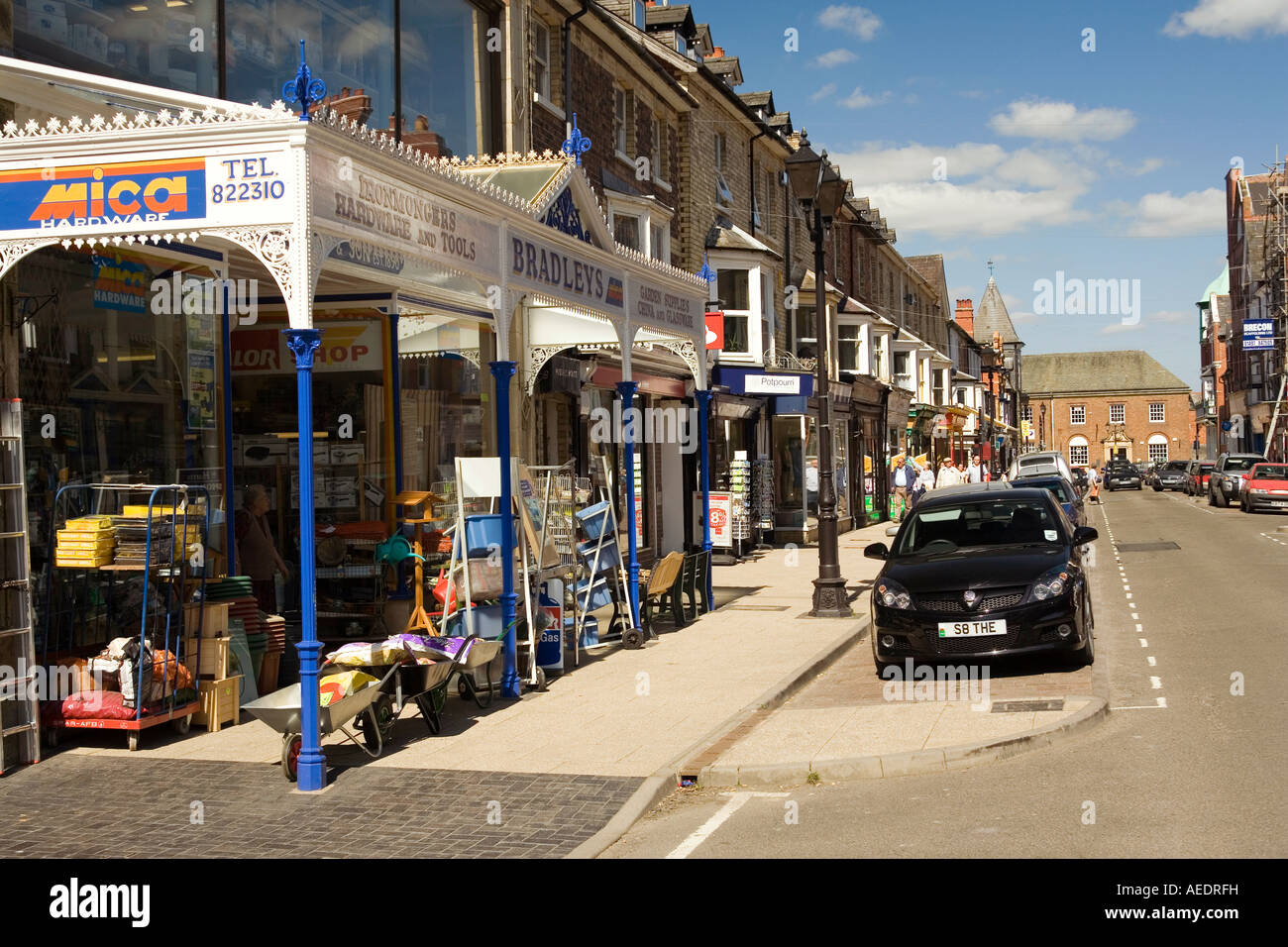 Middleton shopping centre hi-res stock photography and images - Alamy