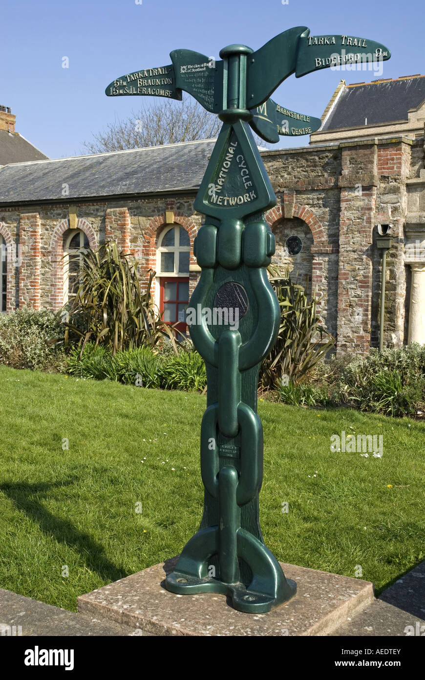 Iconic signpost on The Tarka Trail alongside the River Taw estuary at ...