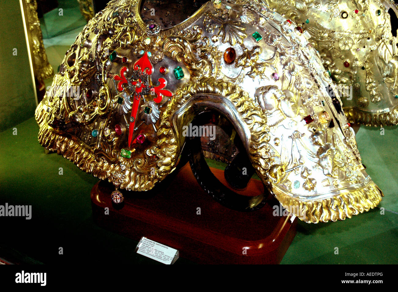 Golden cloak hi-res stock photography and images - Alamy