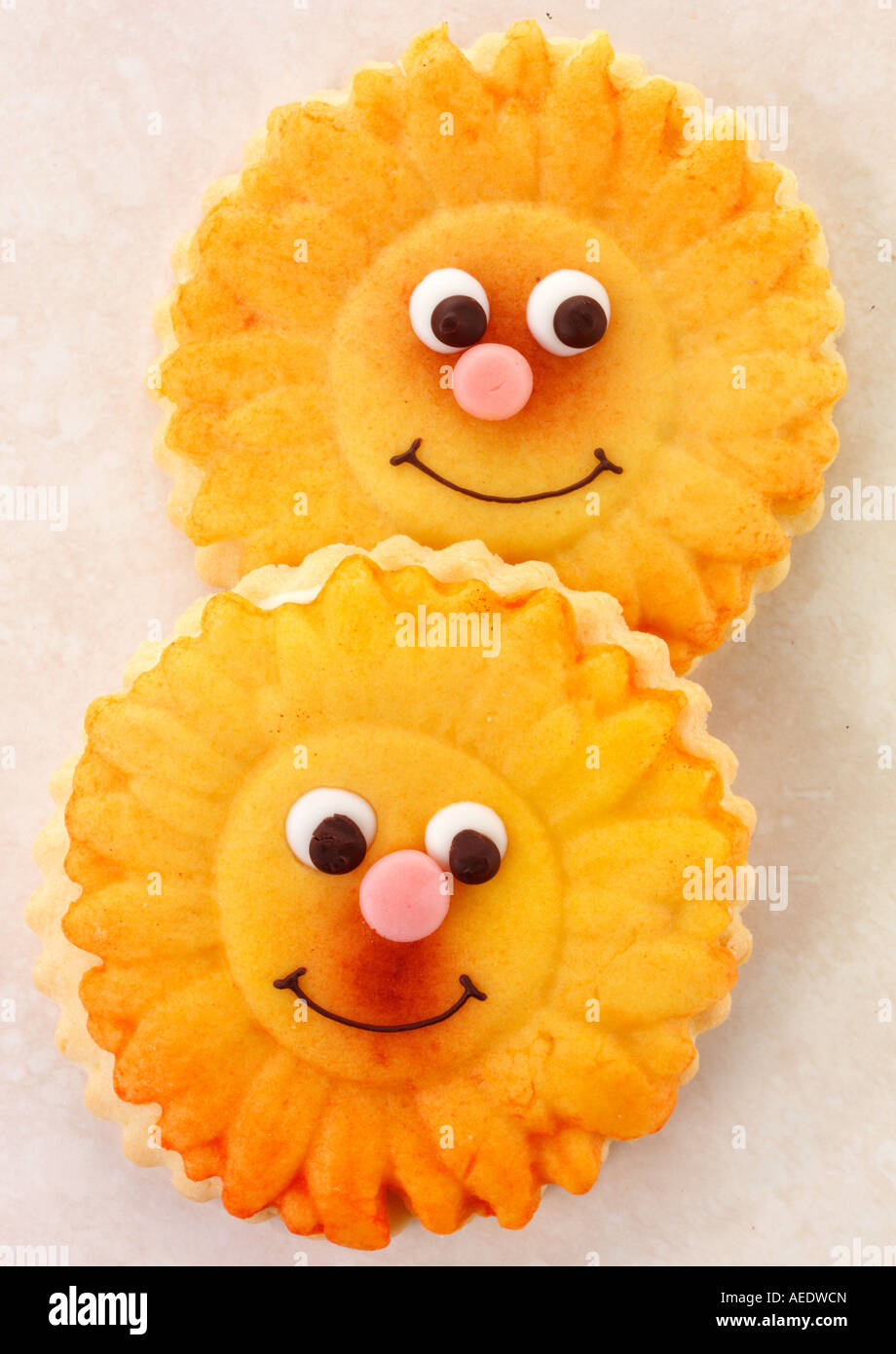 Face biscuits hi-res stock photography and images - Alamy