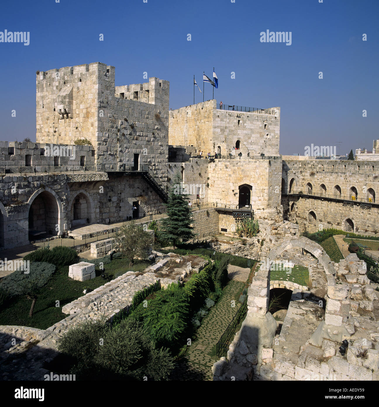 Ancient jerusalem masonry hi-res stock photography and images - Alamy