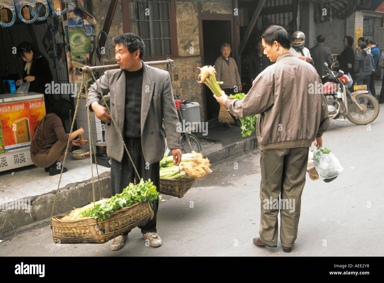 Chengdu street food market hi-res stock photography and images - Alamy