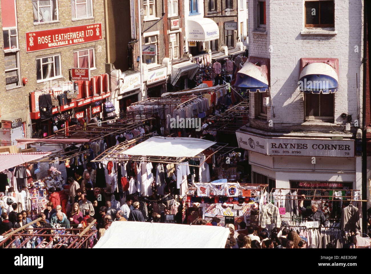 Petticoat Lane Market, Middlesex Street Stock Photo - Alamy