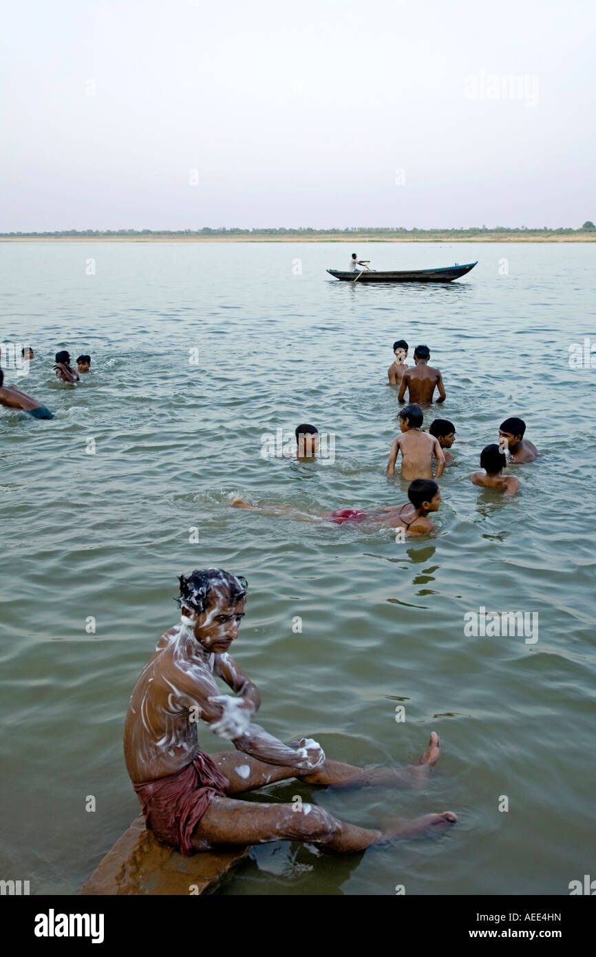 Ritual morning bath. Bachraj Ghat. Ganges river. Varanasi. India Stock ...