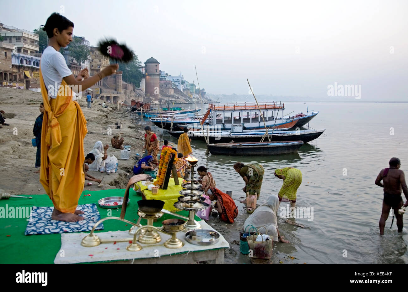 Morning Puja ceremony. Assi Ghat. ganges river. Varanasi. India Stock ...