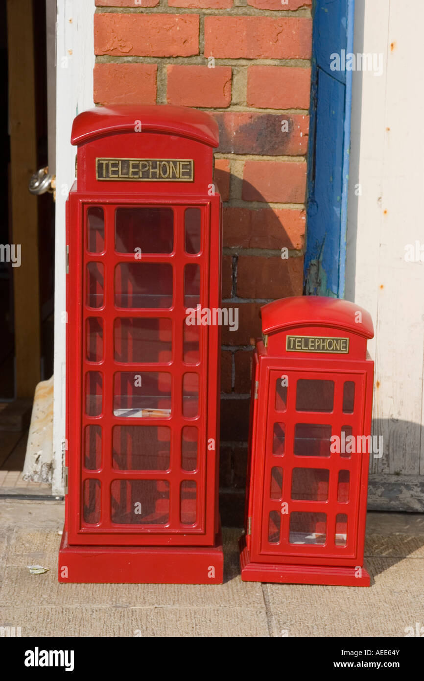 Models of red telephone boxes for sale outside a shop Stock Photo - Alamy