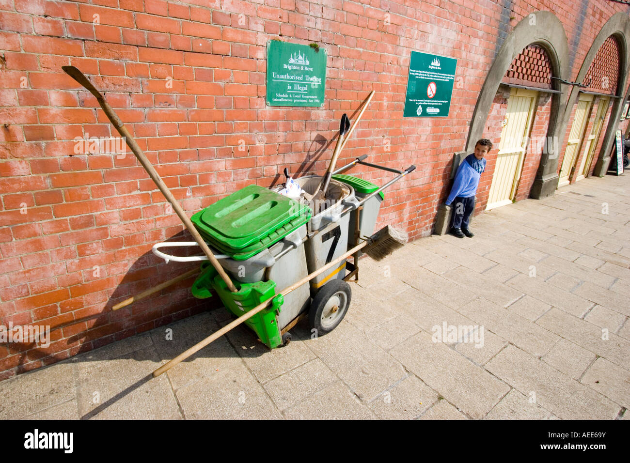 Road sweeper cart hi-res stock photography and images - Alamy