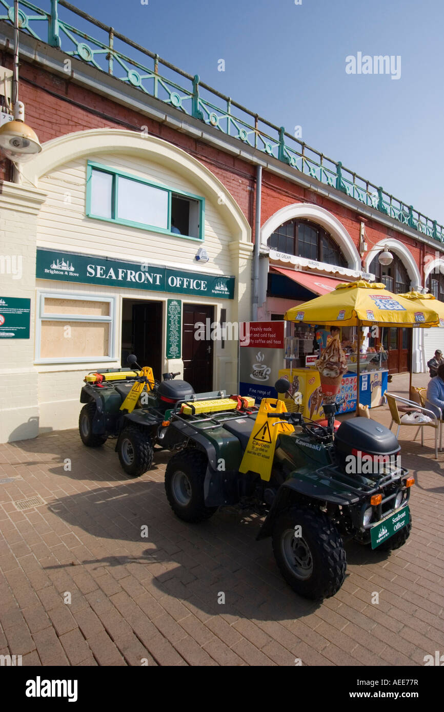 Office beach brighton hi-res stock photography and images - Alamy