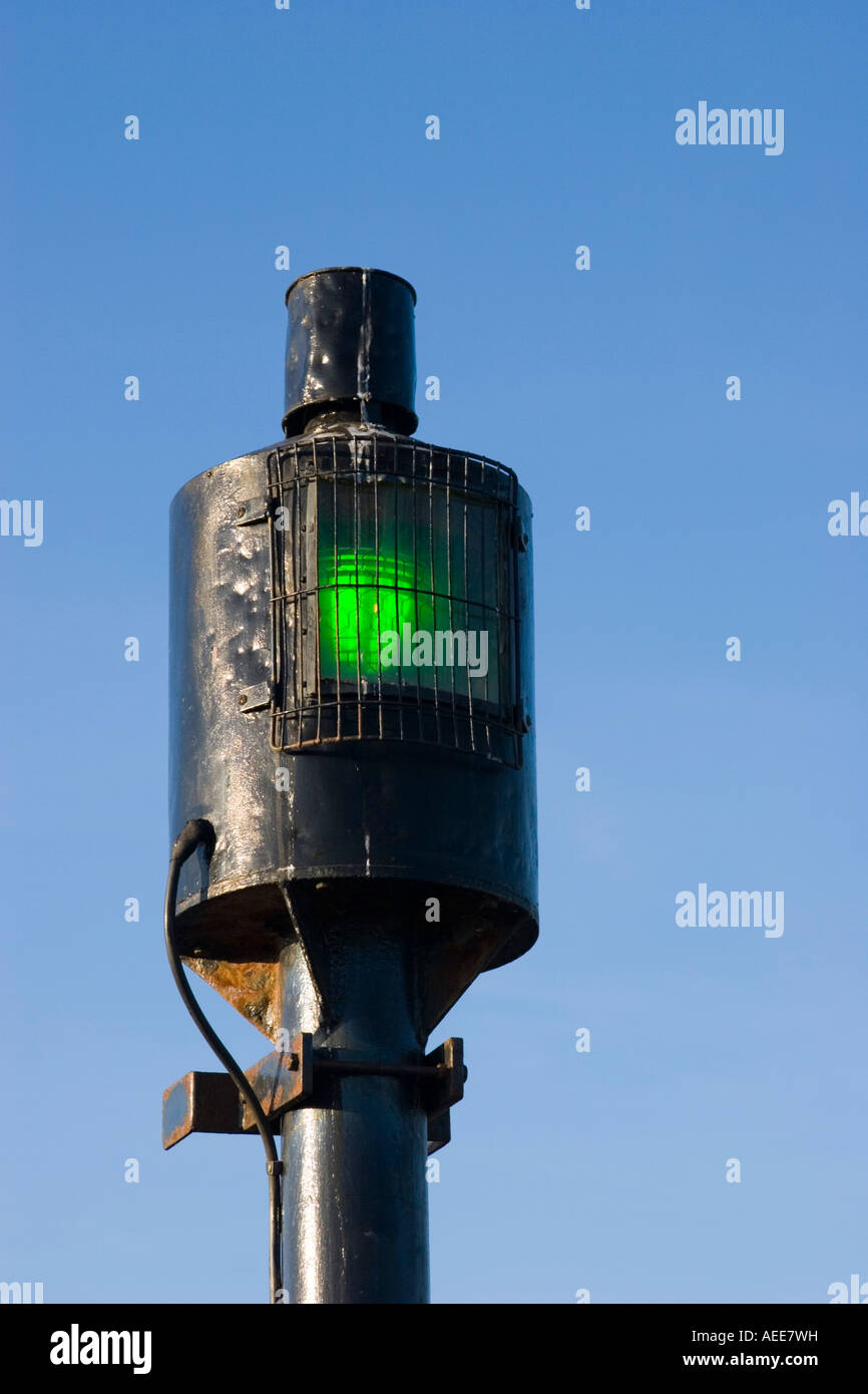 Green light signalling ships and boats Stock Photo - Alamy