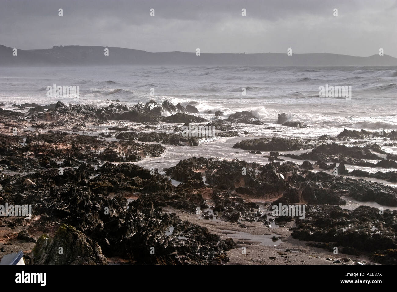 Rough sea in cornwall hi-res stock photography and images - Alamy