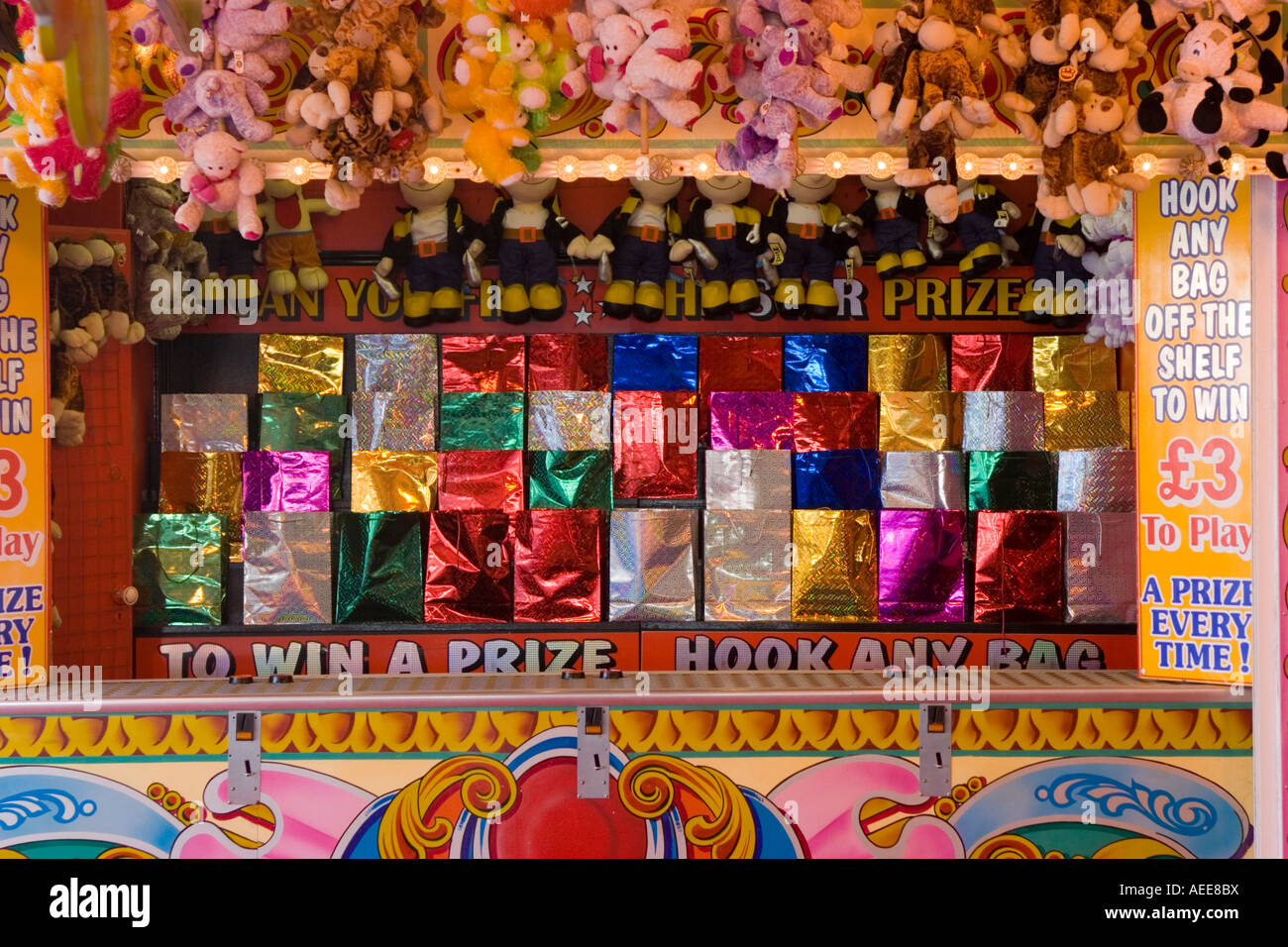 Prizes available on a funfair stall Stock Photo - Alamy