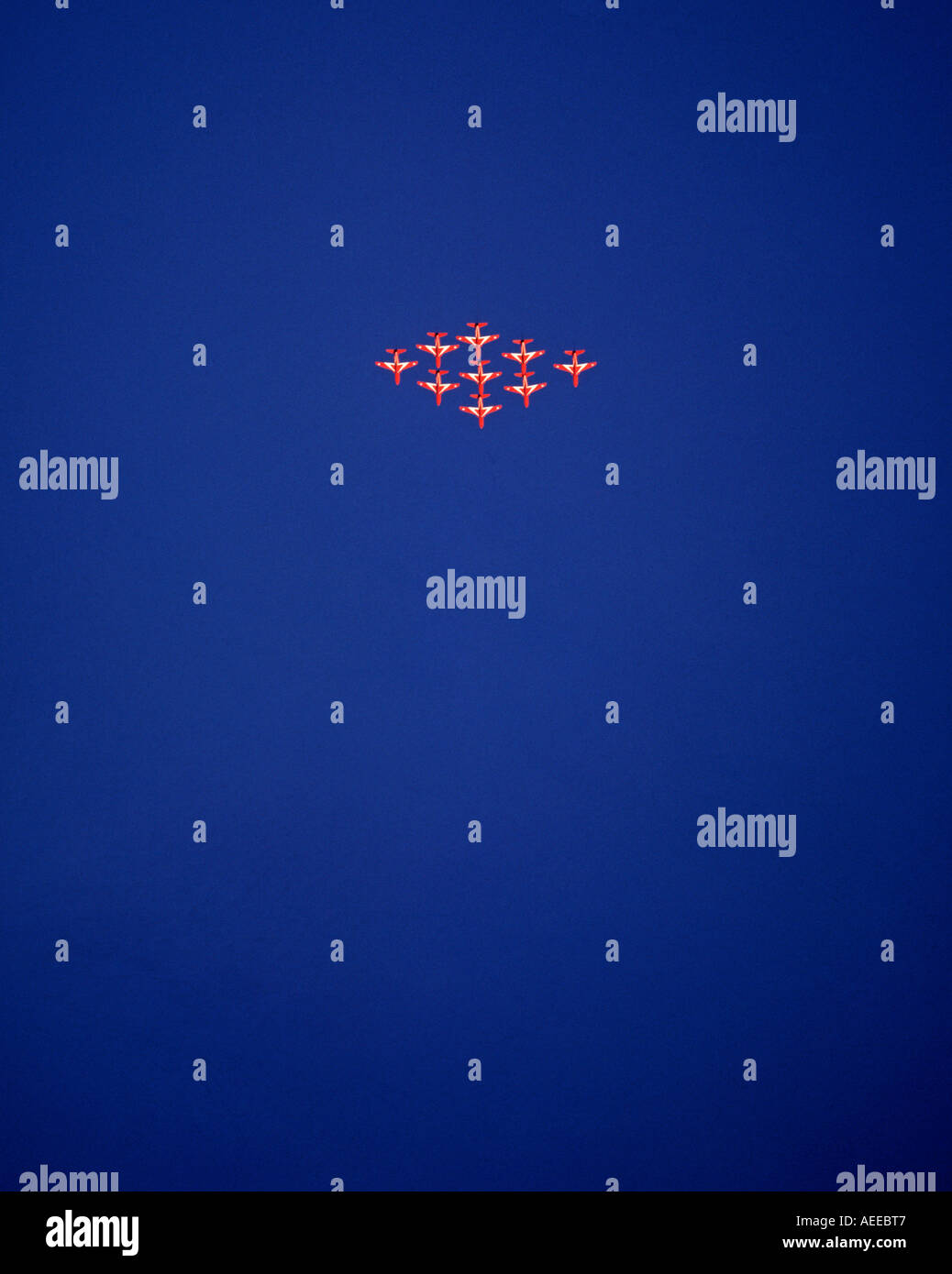 Red arrows diamond nine formation hi-res stock photography and images ...