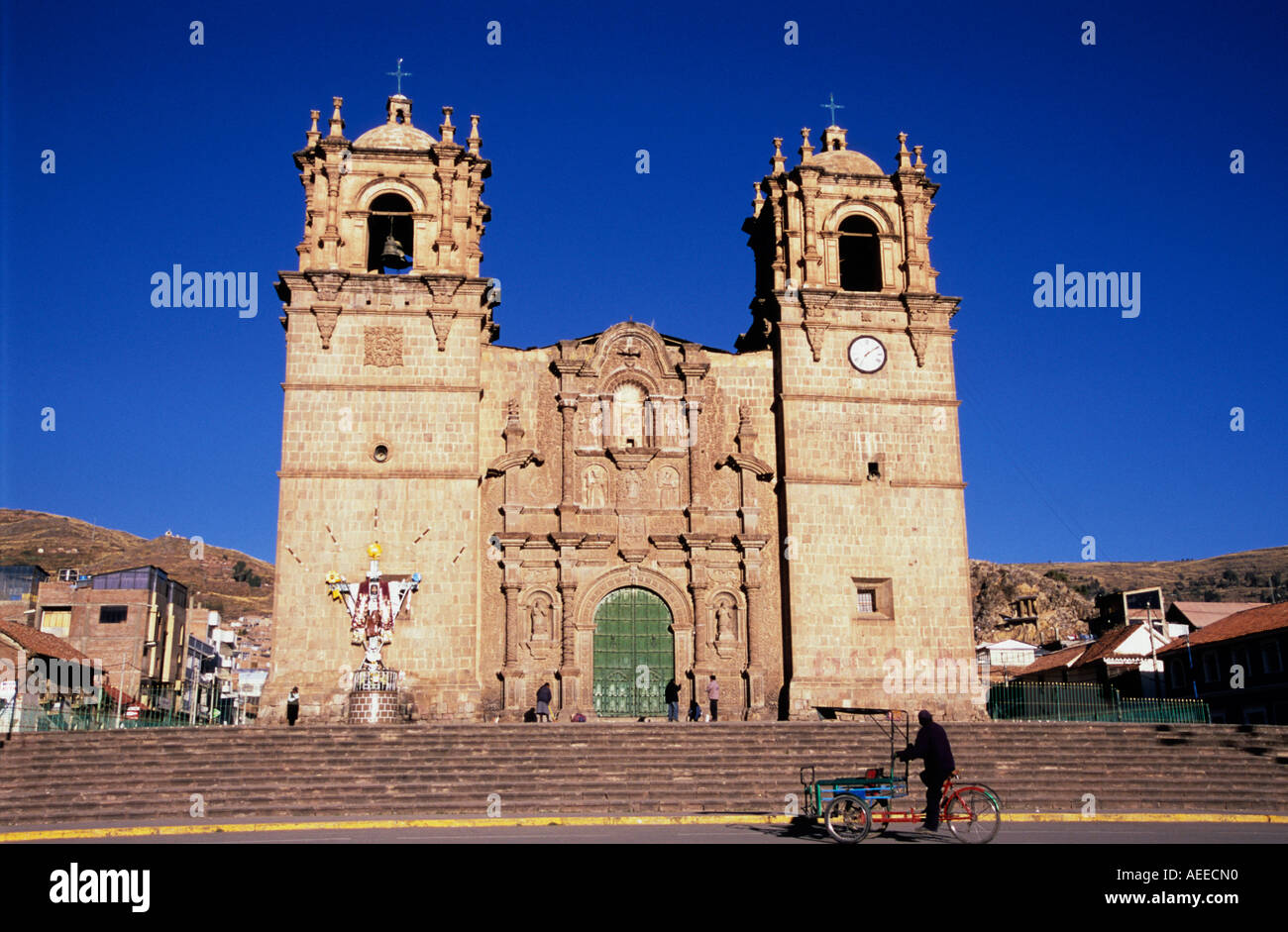 Catedral de puno peru hi-res stock photography and images - Alamy