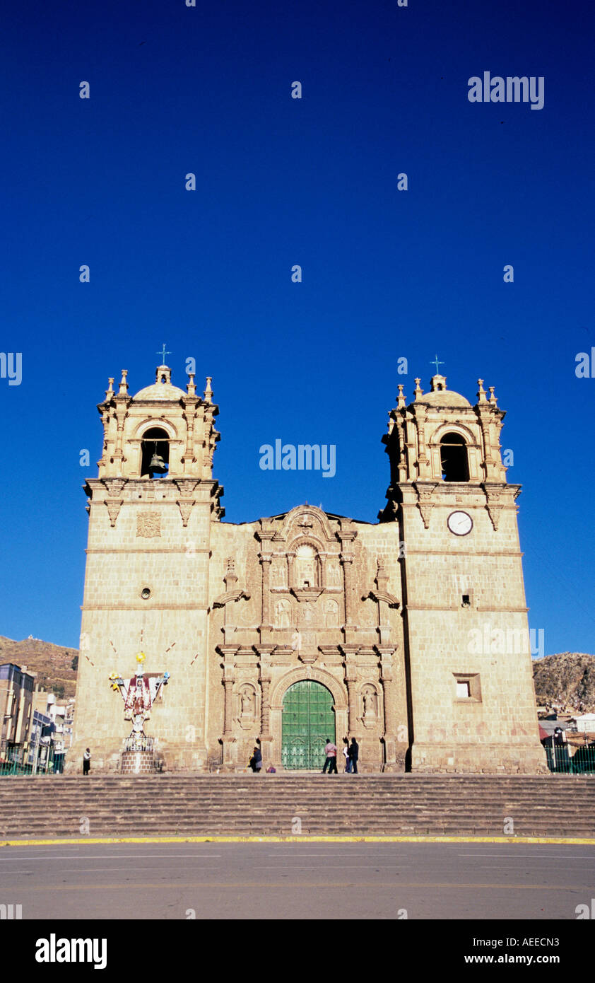 Catedral de puno hi-res stock photography and images - Alamy