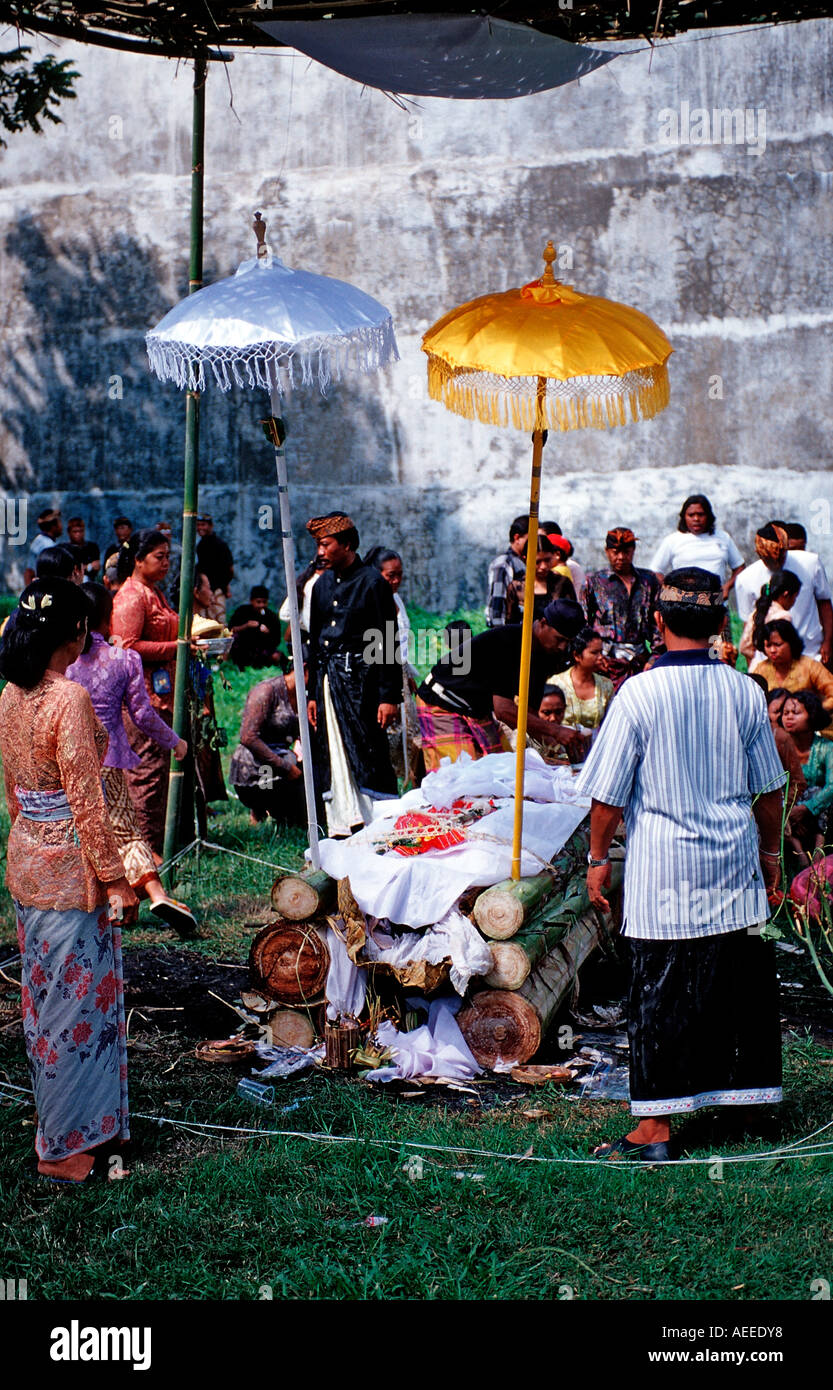 Cremation ceremony Bali Ubud Indonesia Stock Photo - Alamy