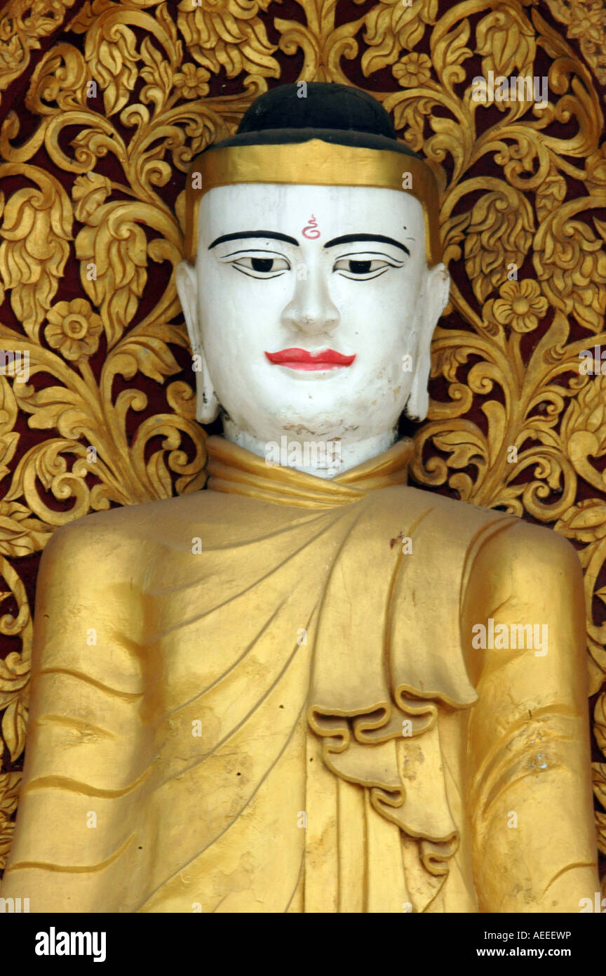 Myanmar Buddha image Stock Photo - Alamy