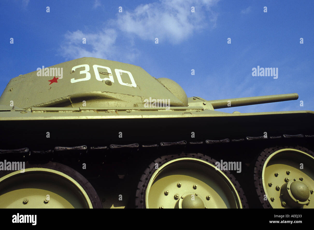 Soviet union missile cold war tank hi-res stock photography and images ...
