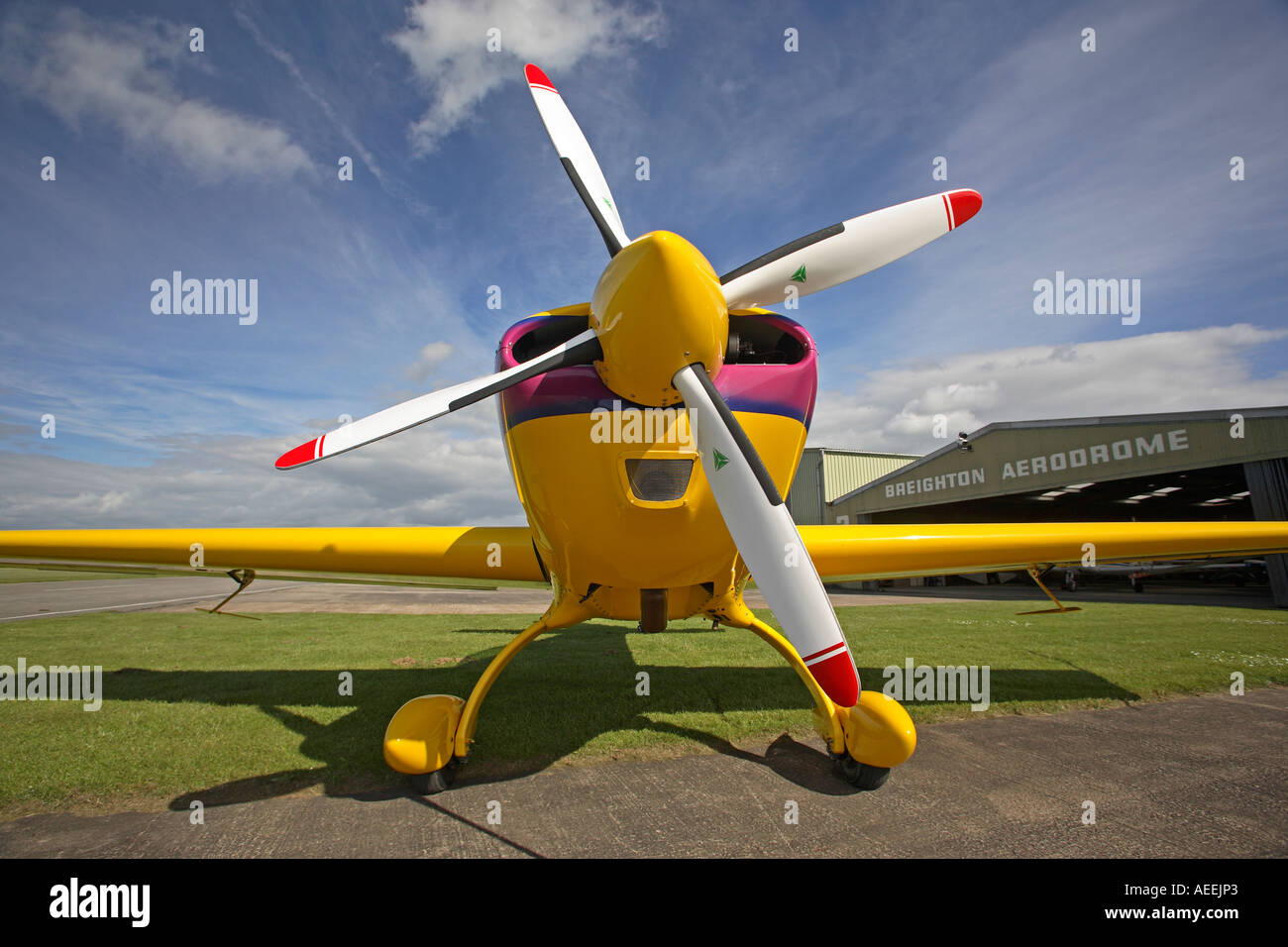 Extra 300 propeller hi-res stock photography and images - Alamy