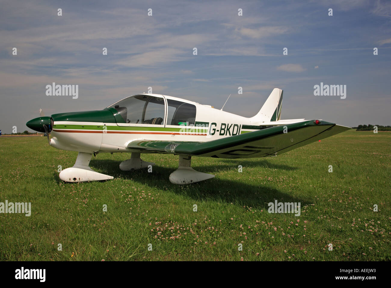 Robin aircraft hi-res stock photography and images - Alamy