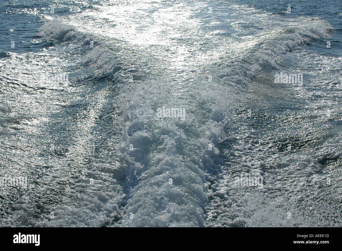 Wake effect hi-res stock photography and images - Alamy