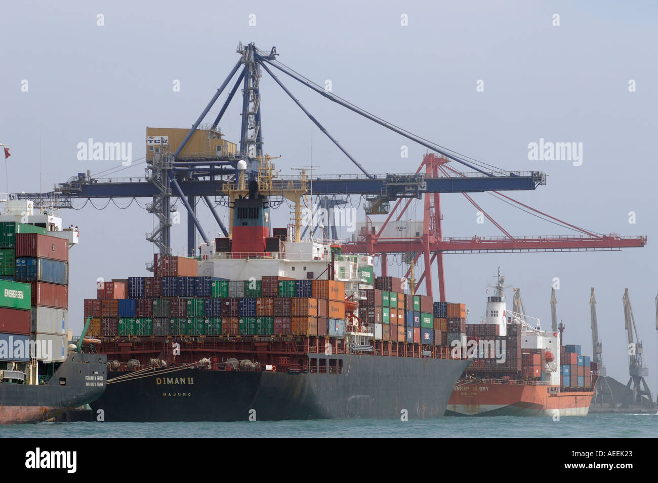 Container ship alongside the dock at the Port of Valencia Spain Stock ...