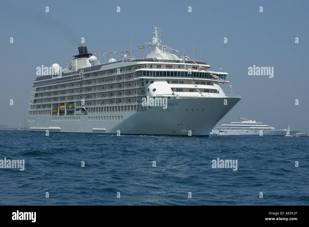 Cruise Ship and floating apartment block The World off the ...