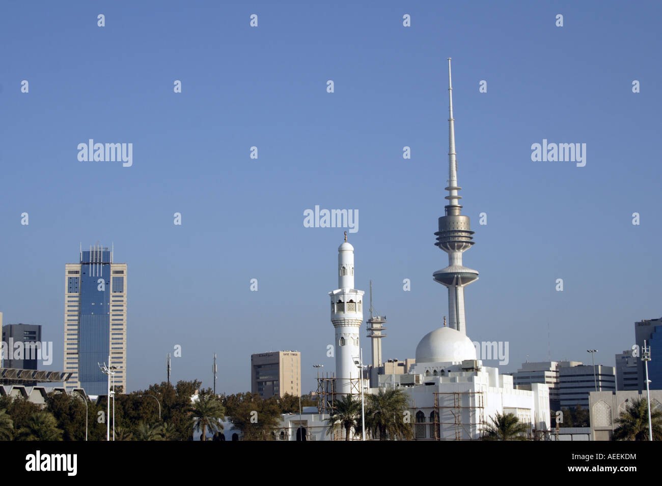 Kuwaiti mosque hi-res stock photography and images - Alamy