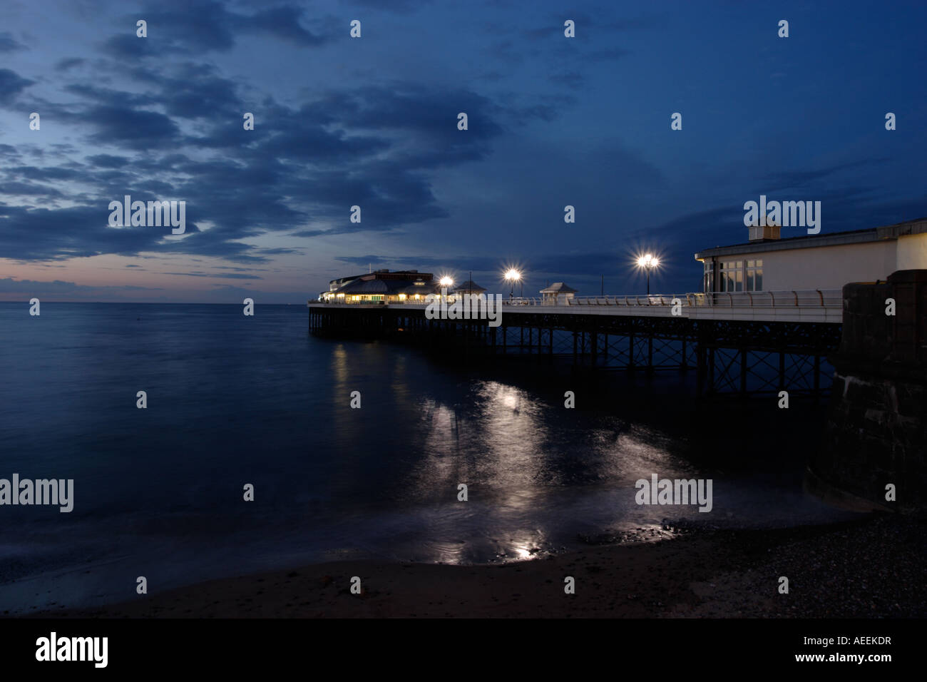 Cromer pier at night Stock Photo - Alamy