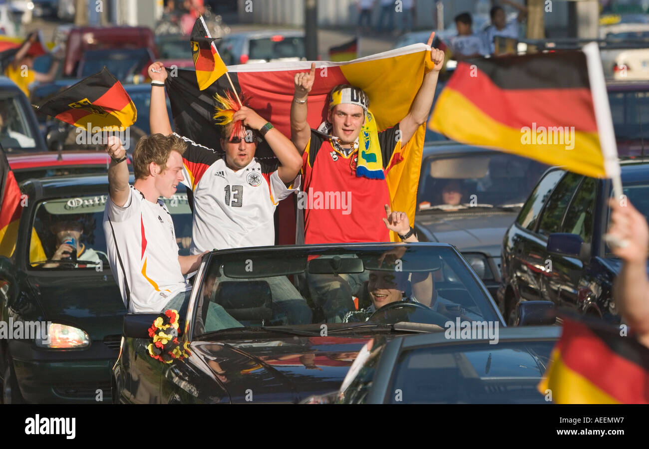 Motorcade hi-res stock photography and images - Alamy