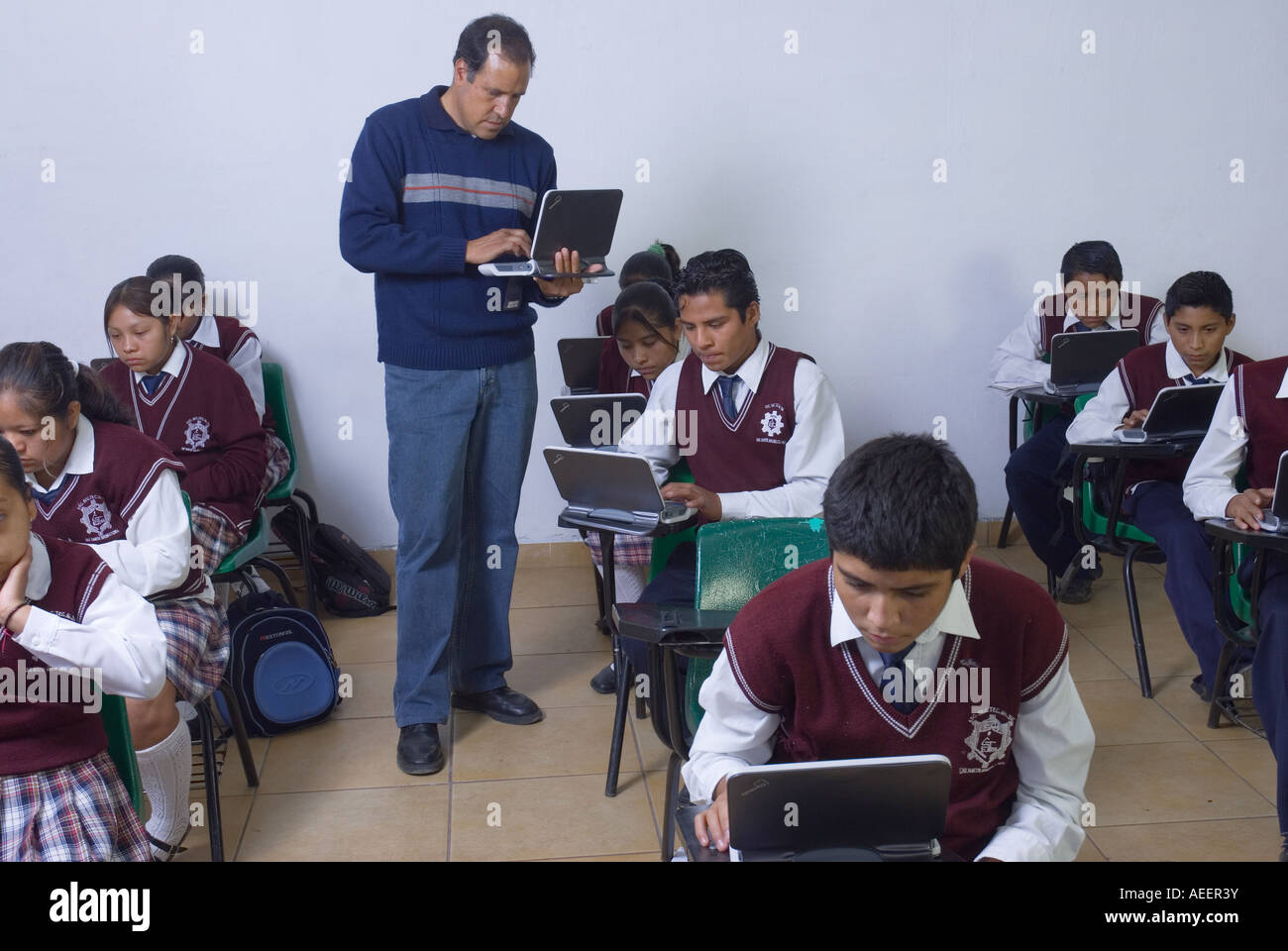 Middle school classroom mexico hi-res stock photography and images - Alamy