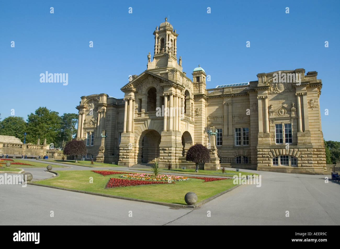 Cartwright Hall museum and art gallery Bradford Stock Photo - Alamy