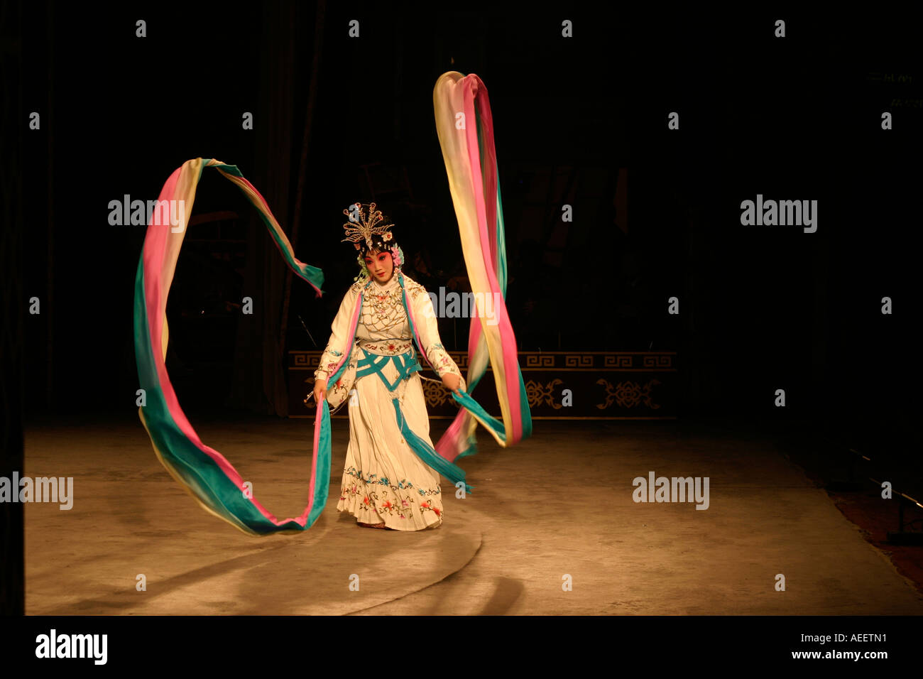 Yue opera shanghai hi-res stock photography and images - Alamy