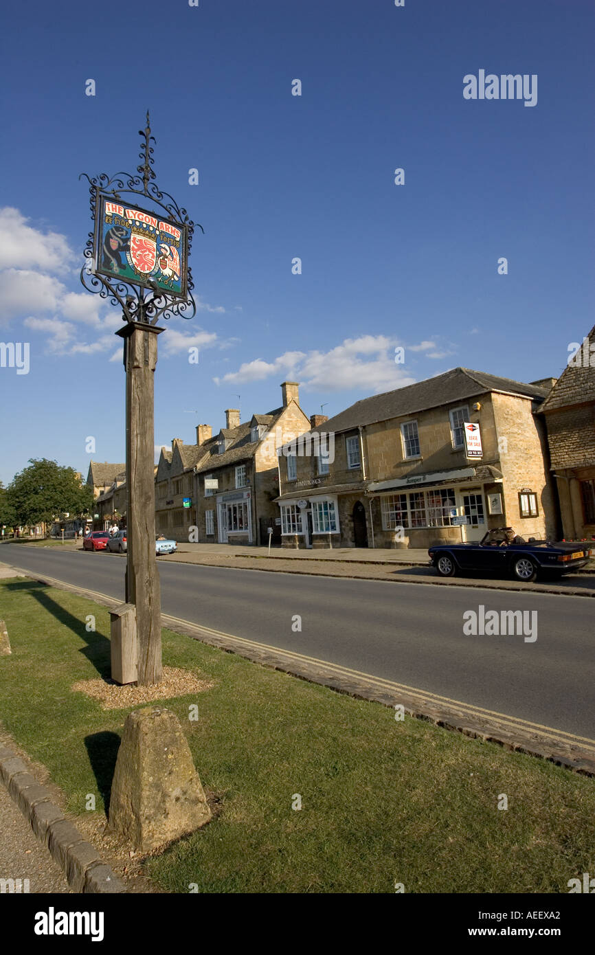 Lygon Arms sign main street Broadway Cotswolds UK Stock Photo - Alamy
