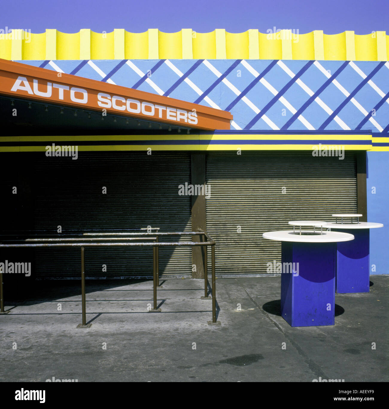 Empty concession stand Stock Photo - Alamy