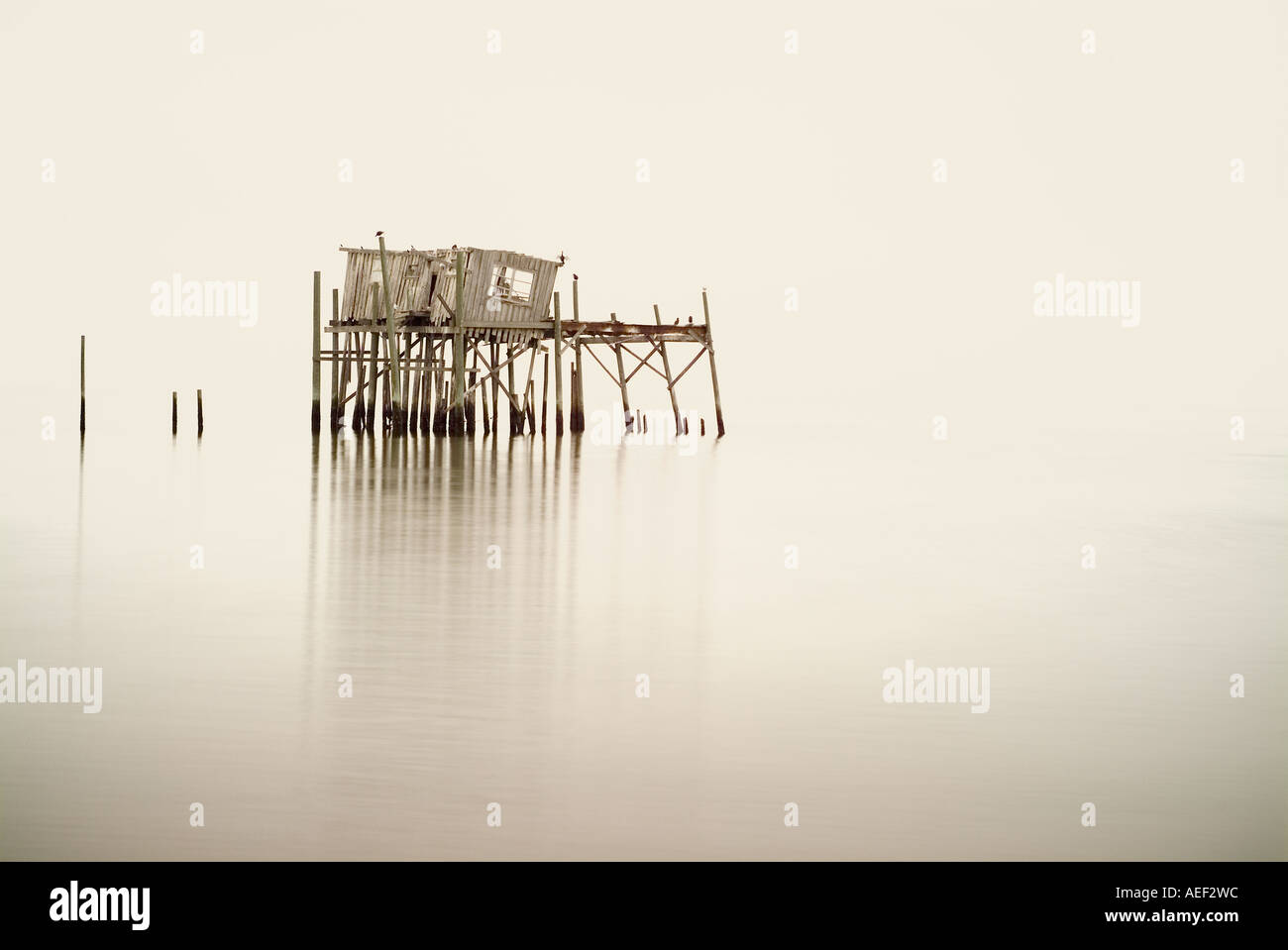 Run down boat hi-res stock photography and images - Alamy