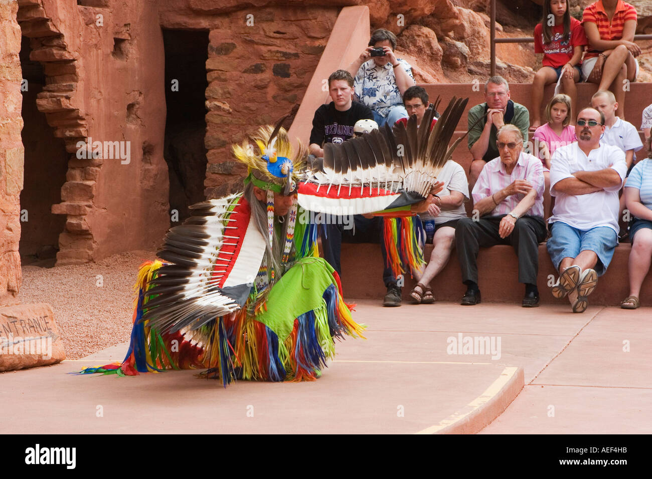 Native indians presenting traditional dance at the Manitou Cliff ...