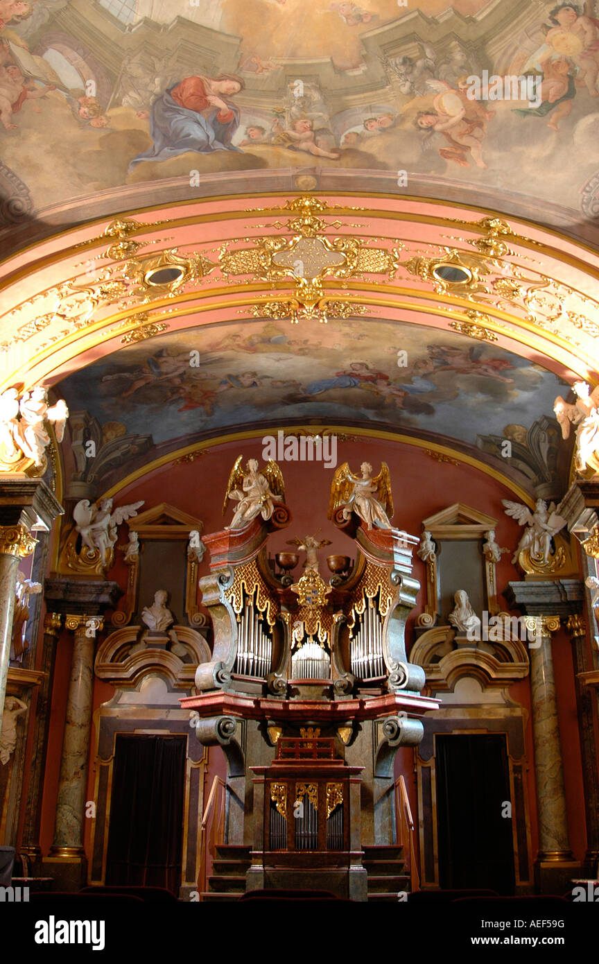 Decorated altar at Chapel of Mirrors inside the Clementinum complex Old ...