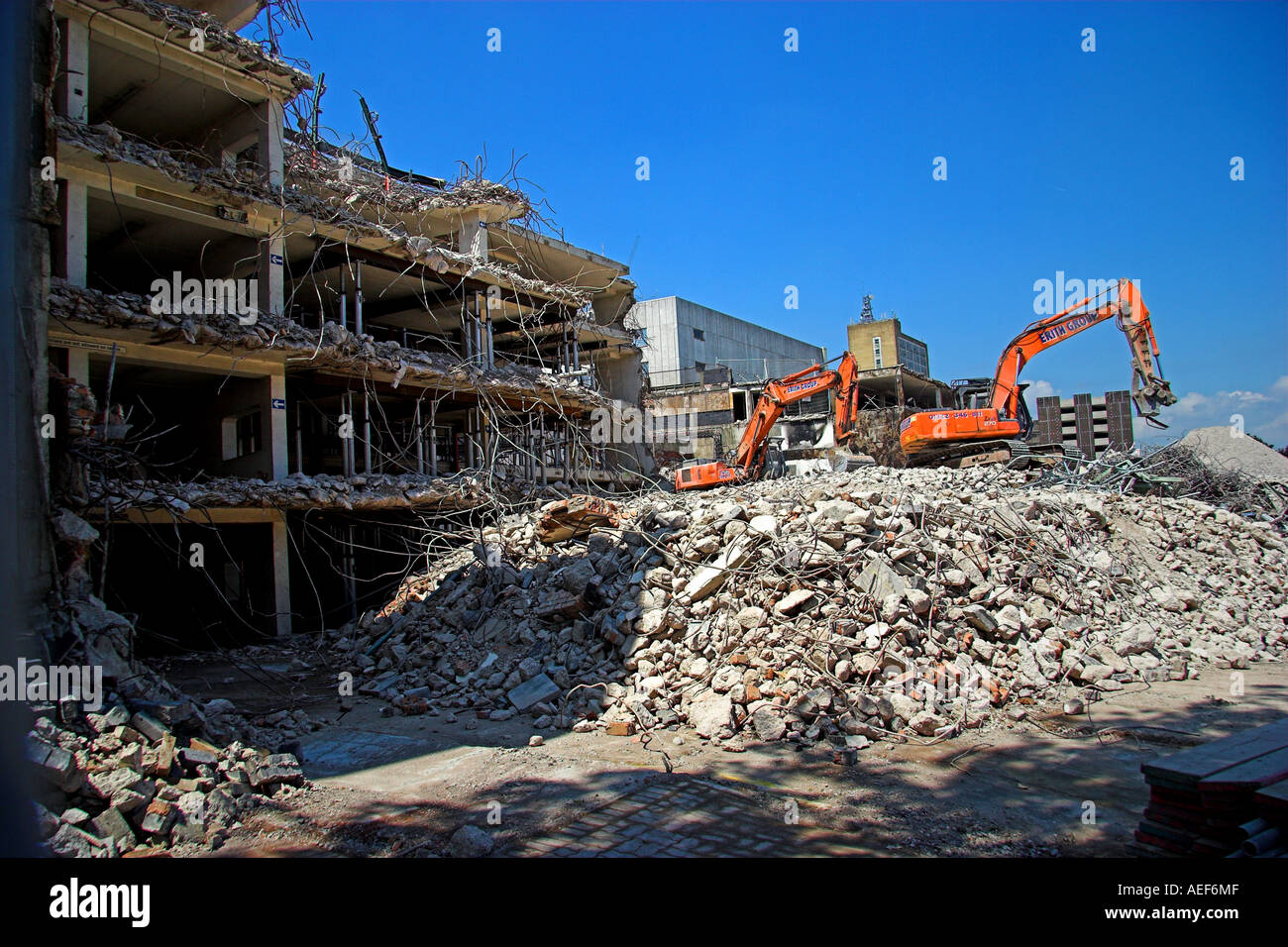 Building demolition newport hi-res stock photography and images - Alamy