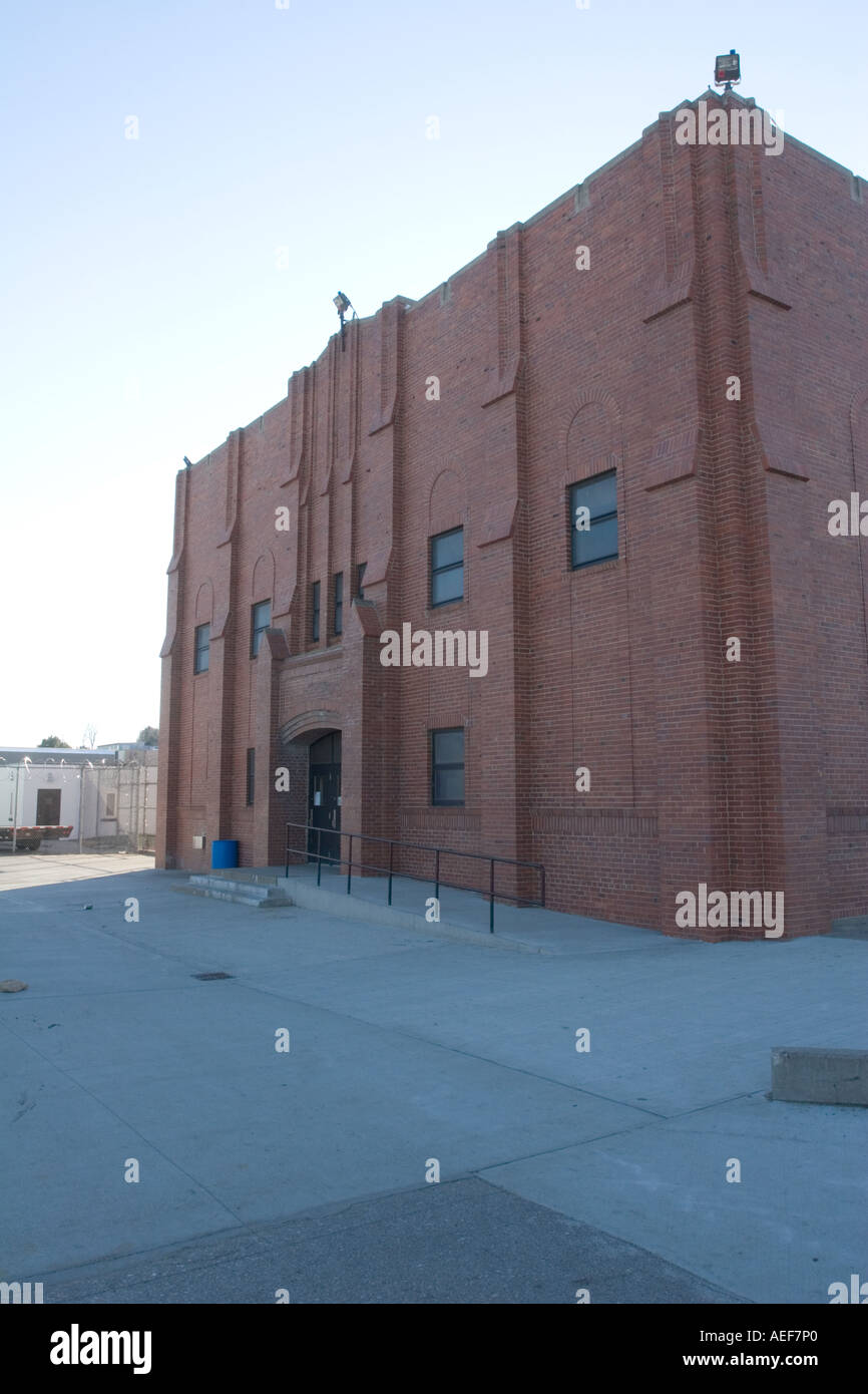 American prison building hi-res stock photography and images - Alamy