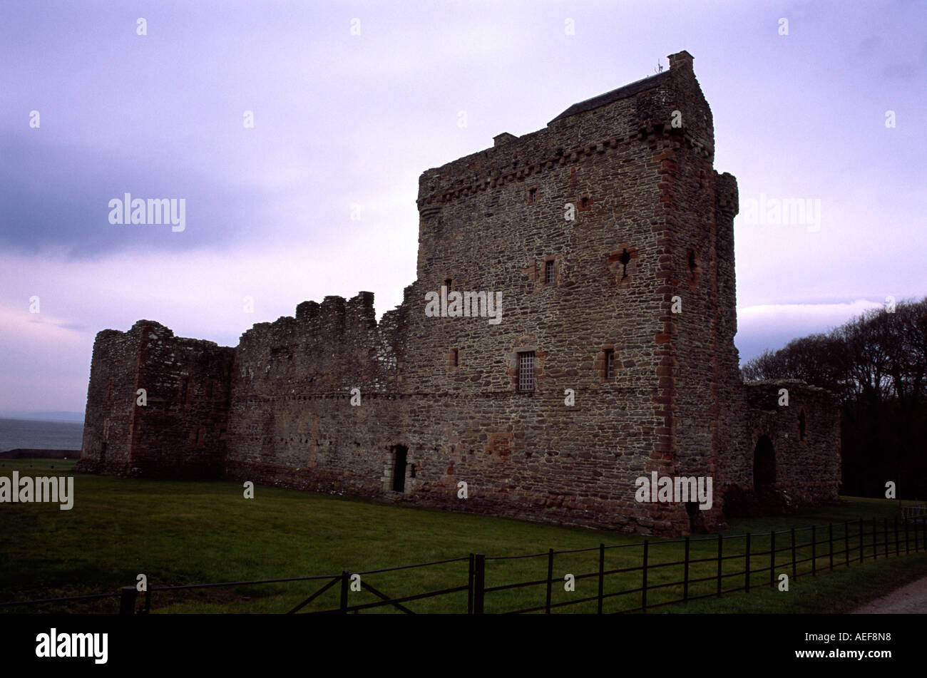 Skipness castle hi-res stock photography and images - Alamy
