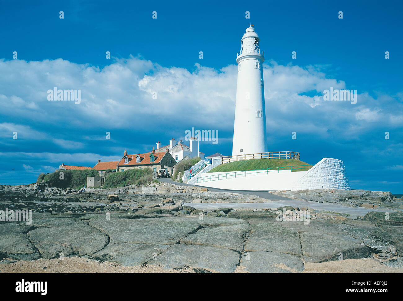 Whitley bay cafe hi-res stock photography and images - Alamy