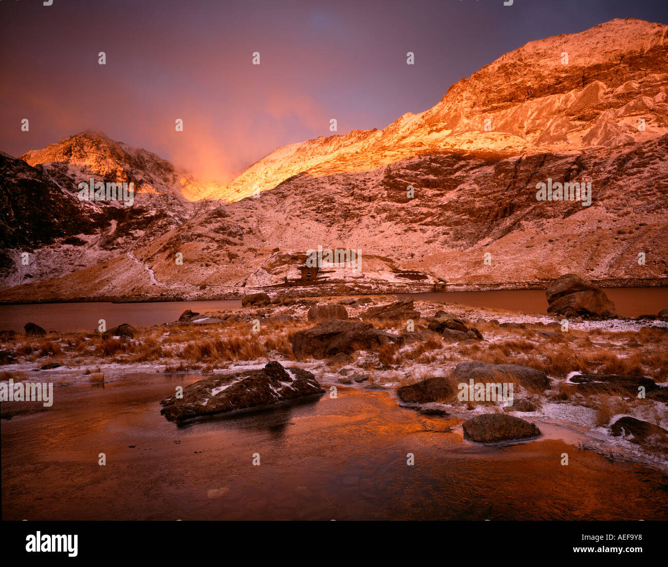 Crib goch snowdon scrambling hi-res stock photography and images - Alamy