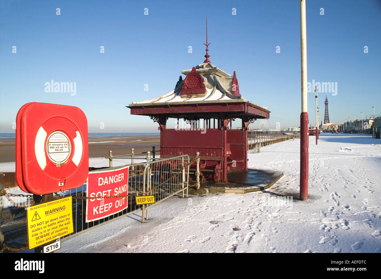 Snow on Blackpool Promenade Stock Photo - Alamy