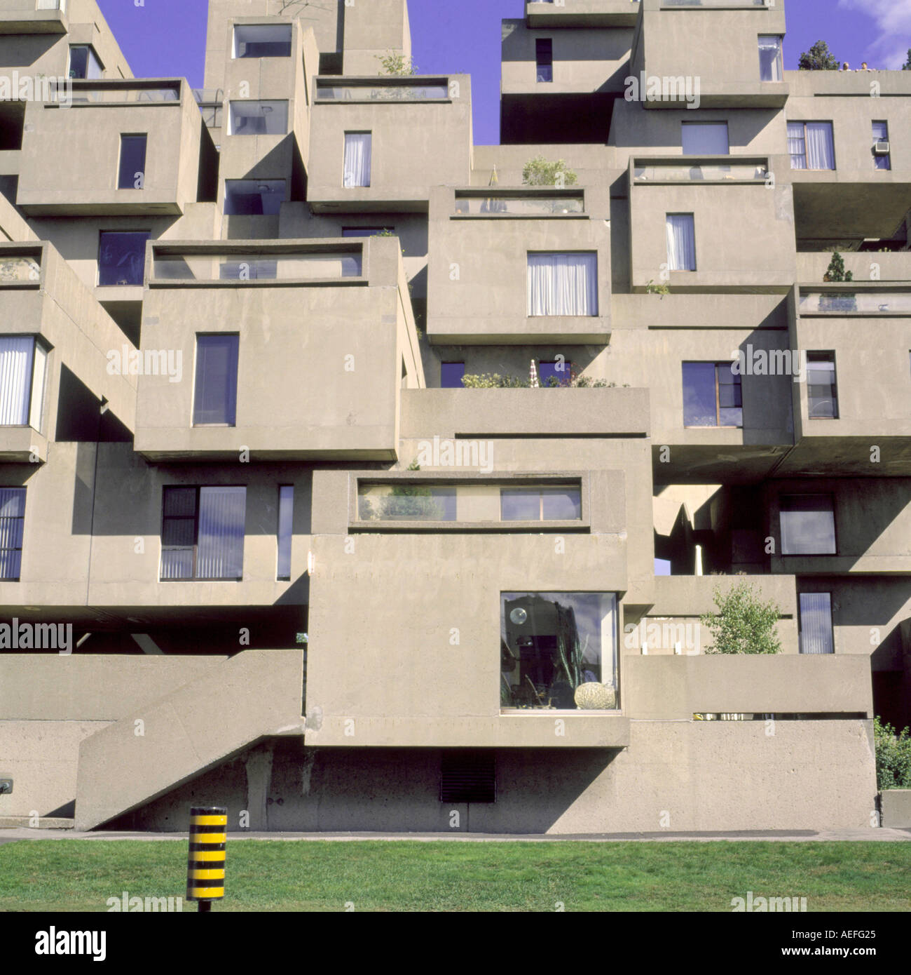 Modern apartment complex Stock Photo - Alamy