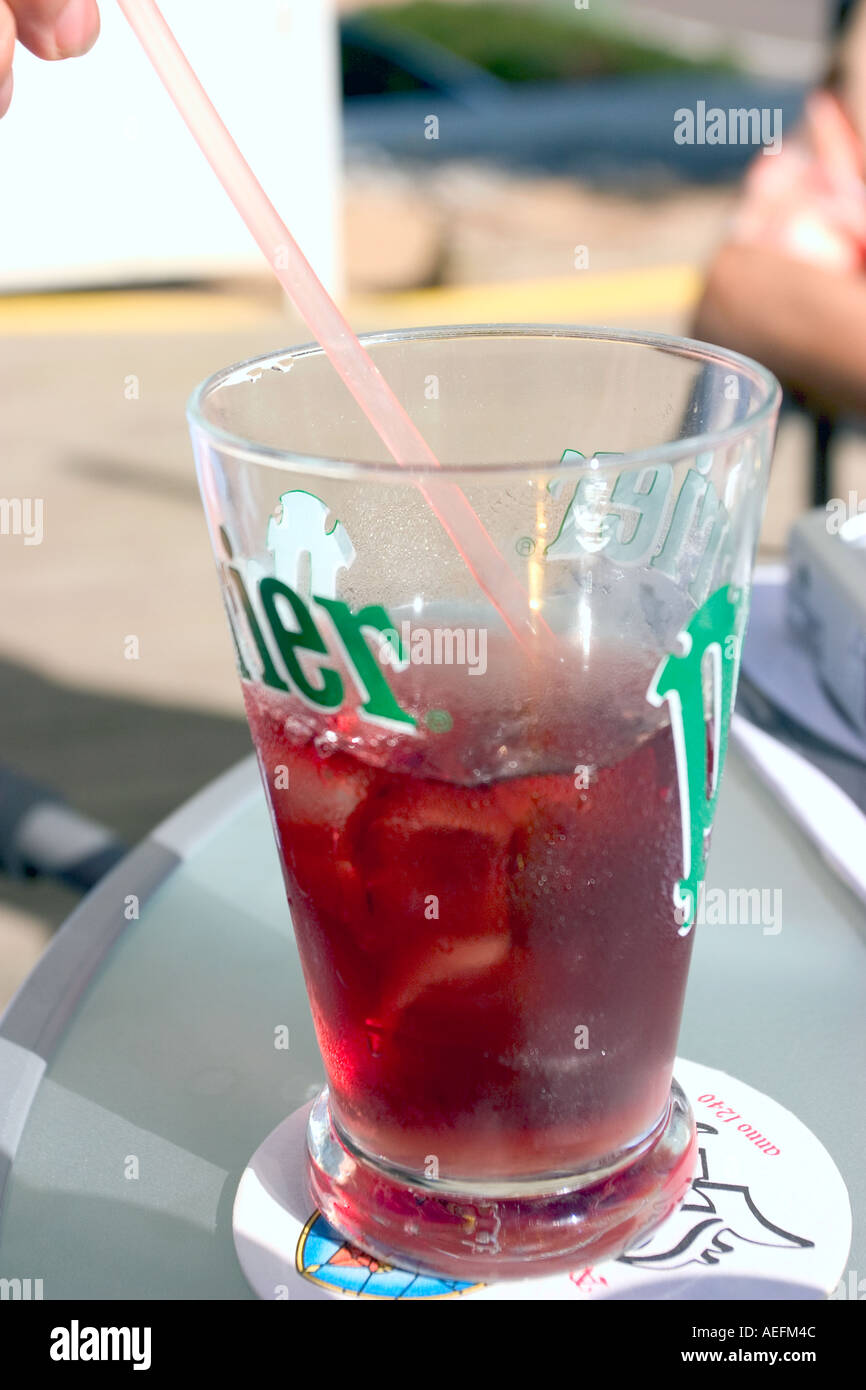 full glass of soft drink at the beachbar Stock Photo - Alamy