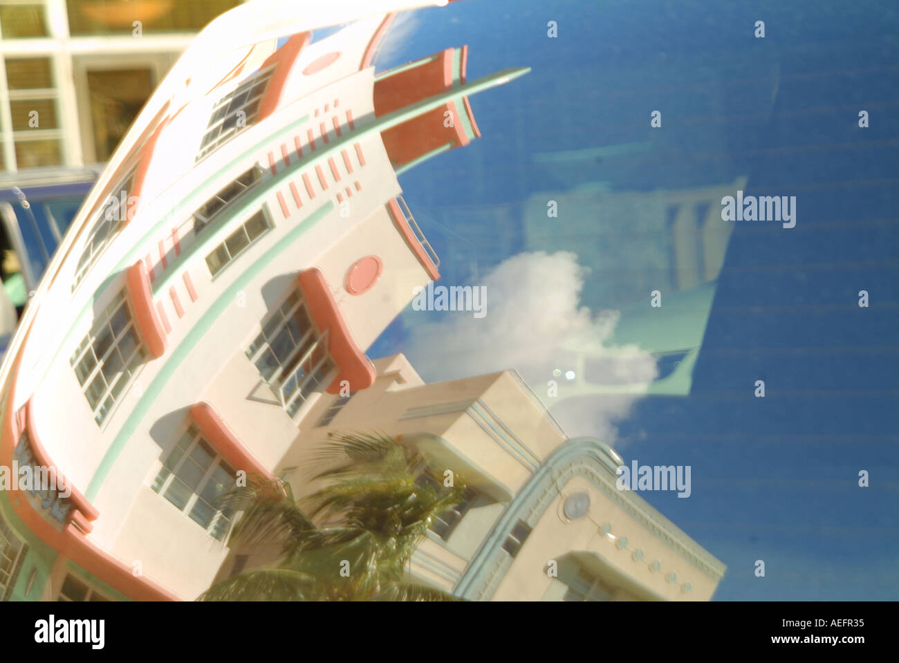 Warped buildings hi-res stock photography and images - Alamy